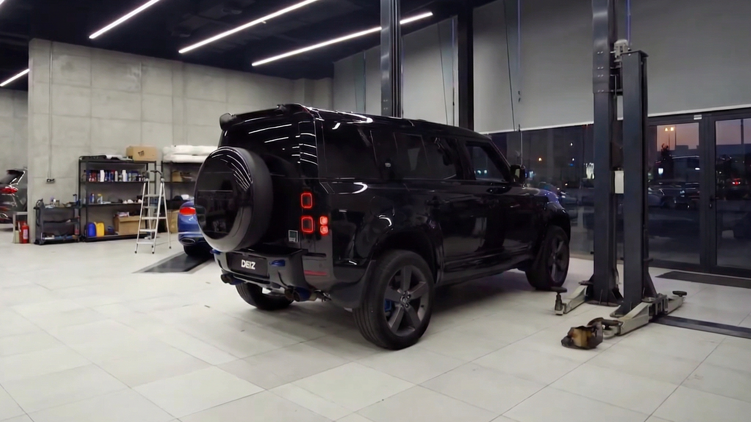 2025 Land Rover Defender 110 V8 Refined V8 Performance by DEIZ | مدونة ...