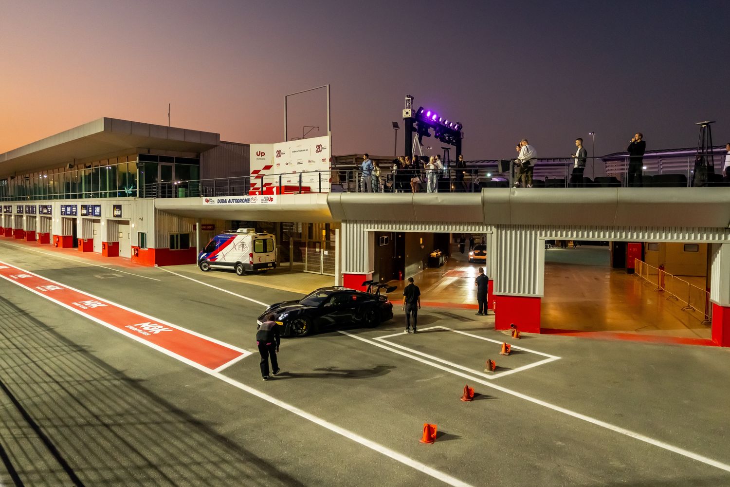 Flames from the Porsche GT3 RS Exhaust — Without Decats and Without ...